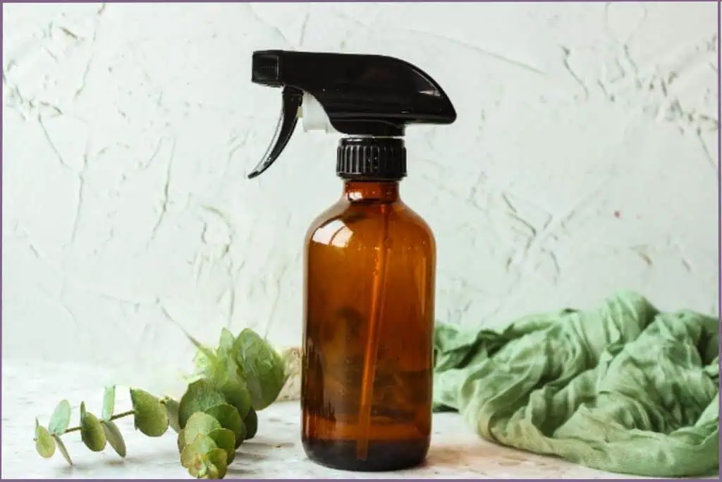 How to Make An Essential Oil Room Spray - Simple 3-Ingredient Recipe